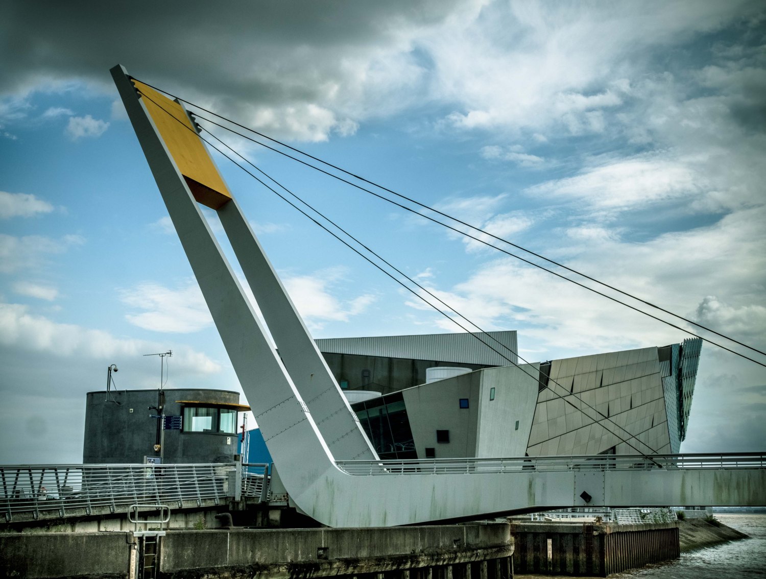 Hull’s 13 Bridges – Open Bridges