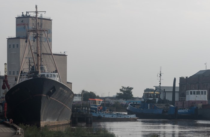 The Arctic Corsair leaves the Old Harbour – Open Bridges