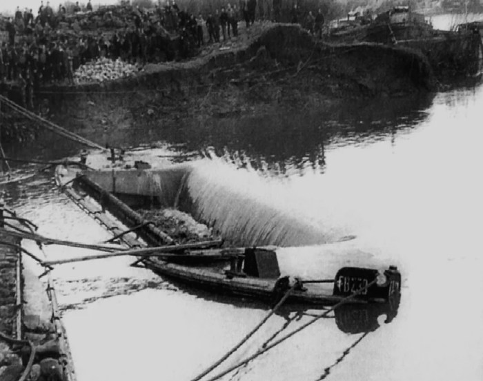 Hull’s World War II Concrete Barges Part 2 – Open Bridges