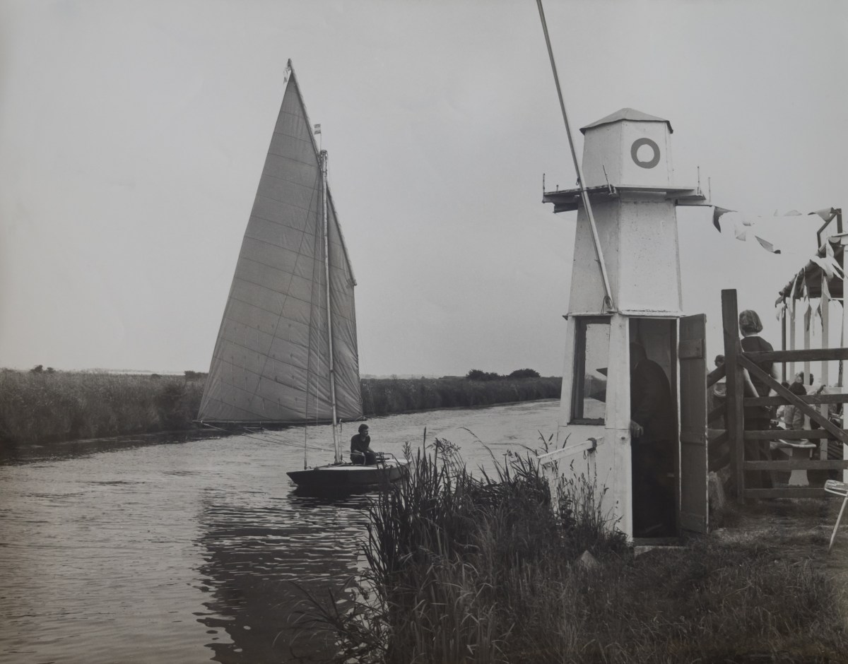 Racing on the River Hull with Brigham Sailing Club 1960s – Open Bridges