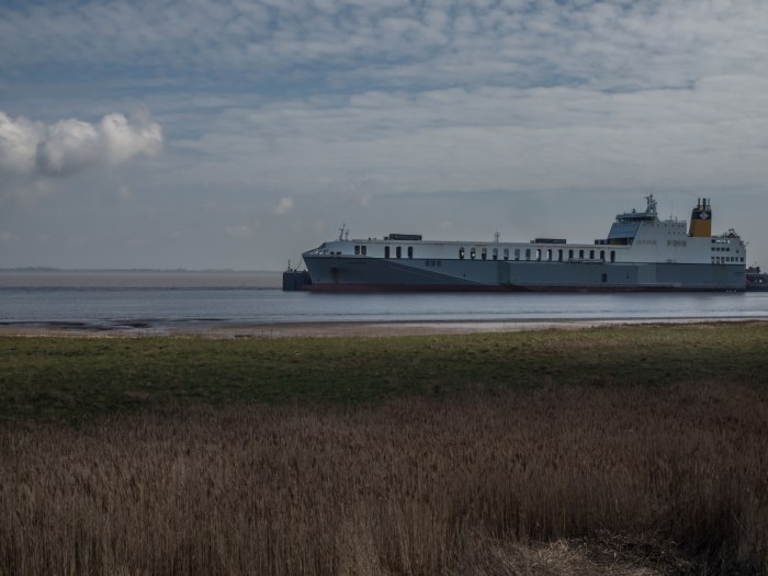 2. The Nev Cole Way – North Killingholme to Goxhill Haven – Open Bridges